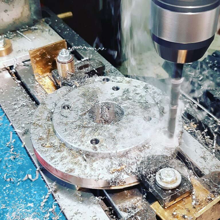 Weiss Machines – Distributeur français de machines-outils de qualité